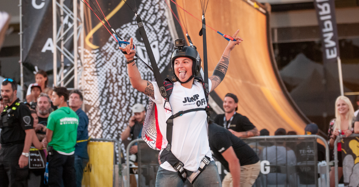 ADRÉNALINE (n.f.) / Base jumping - Jackalope